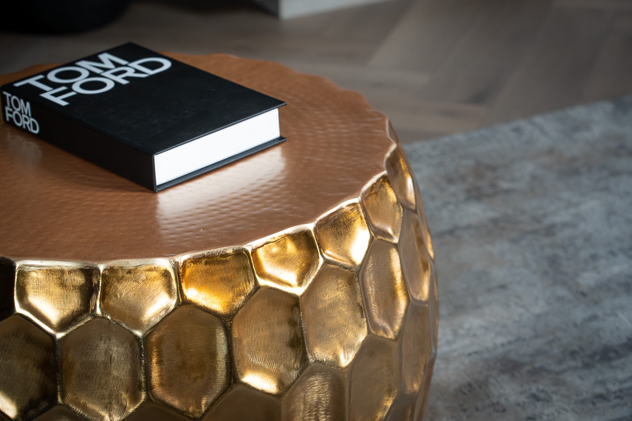 Round coffee table ORGANIC ORIENT 70cm gold metal hammered 3D design h ...